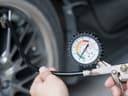 How to check tire pressure | Pirelli